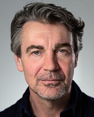 Alexander Hanson | CVGG